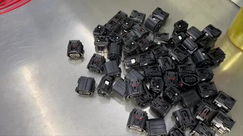 汽车线束插接连接器如何做到又快又好的?