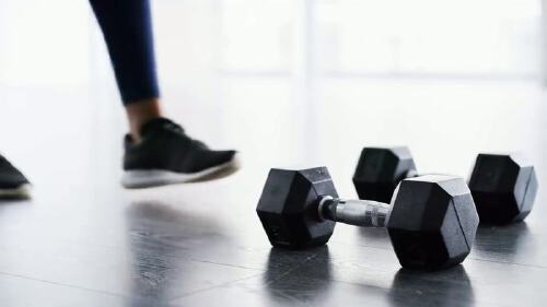 Keep下载即入坑?专业私教揭秘健身App的残酷真相