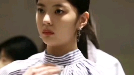 “冷脸的小姐们,好酷” | ITZY