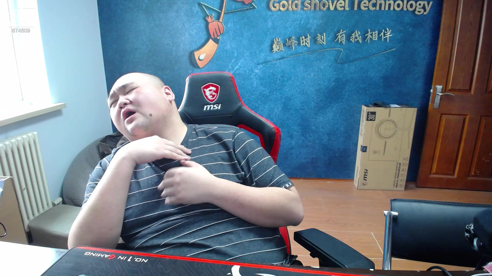 【电脑老刘】听闻内存颗粒保超频4000hz-4800hz?进来讨论下内存的...