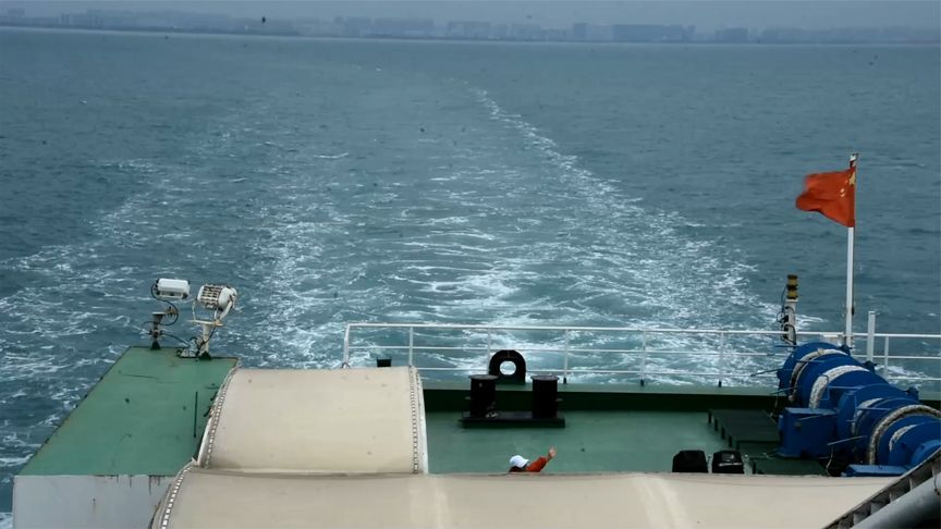 火车乘船过琼州海峡 海口-徐闻---拍摄于轮渡船上