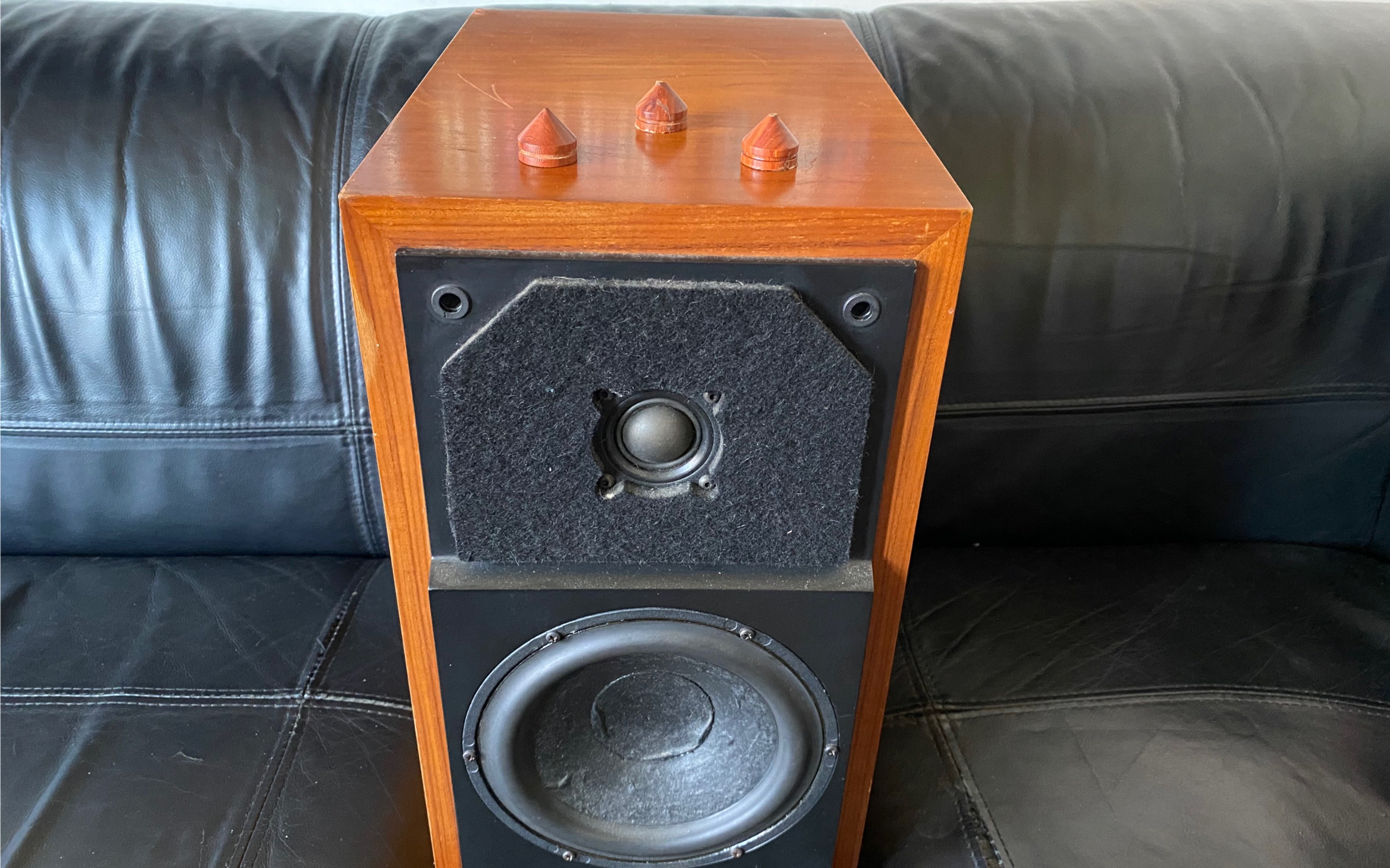 音响低音很大轰鸣声音,非常让人讨厌怎么处理