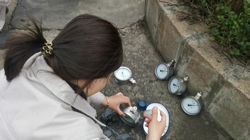 氧压表脱脂回装前准备