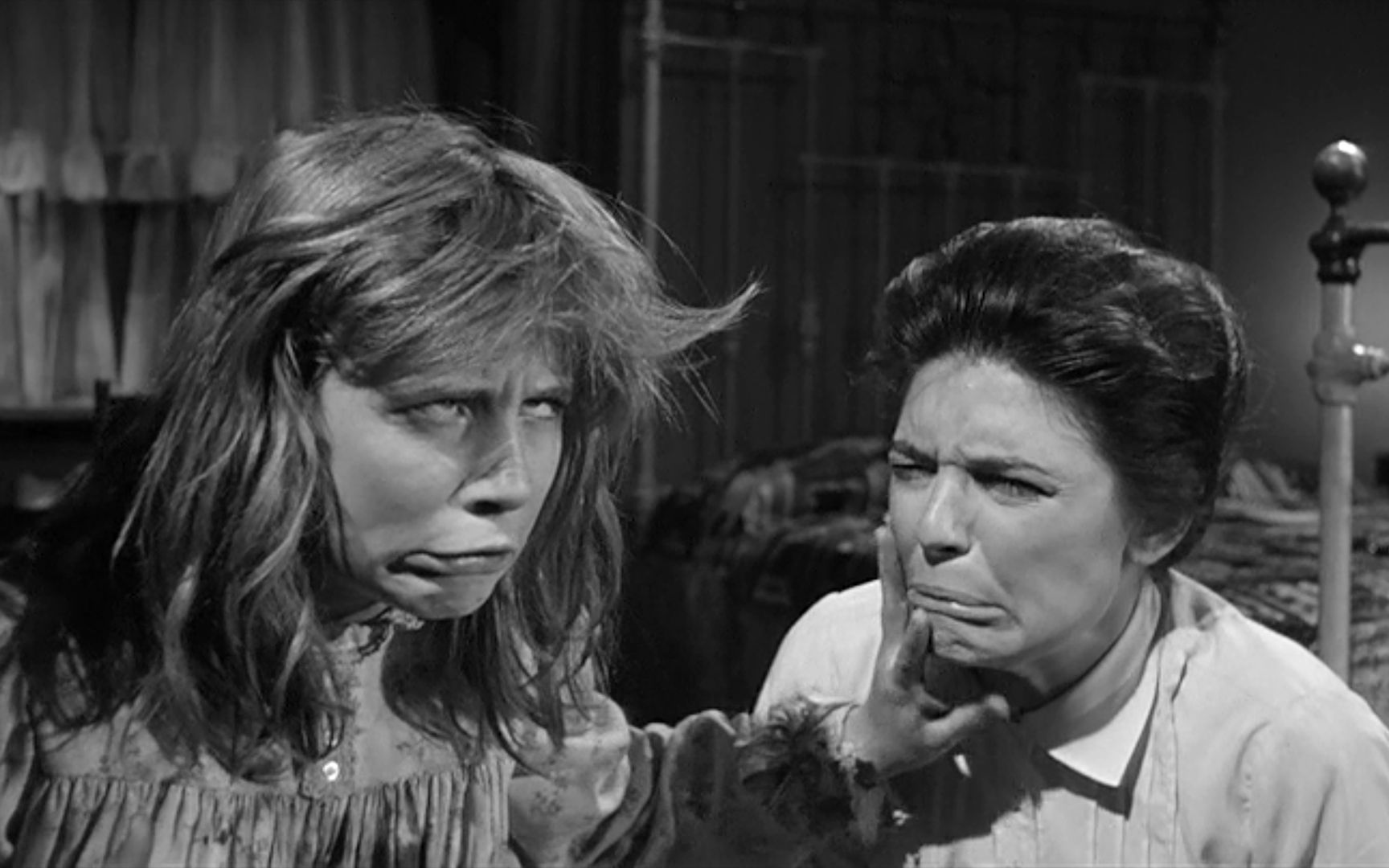 【爱奇奇说电影】聋哑盲人《海伦·凯勒》是如何成为二十世纪美国...