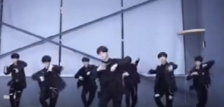 来看看TNT时代少年团的整齐舞蹈吧