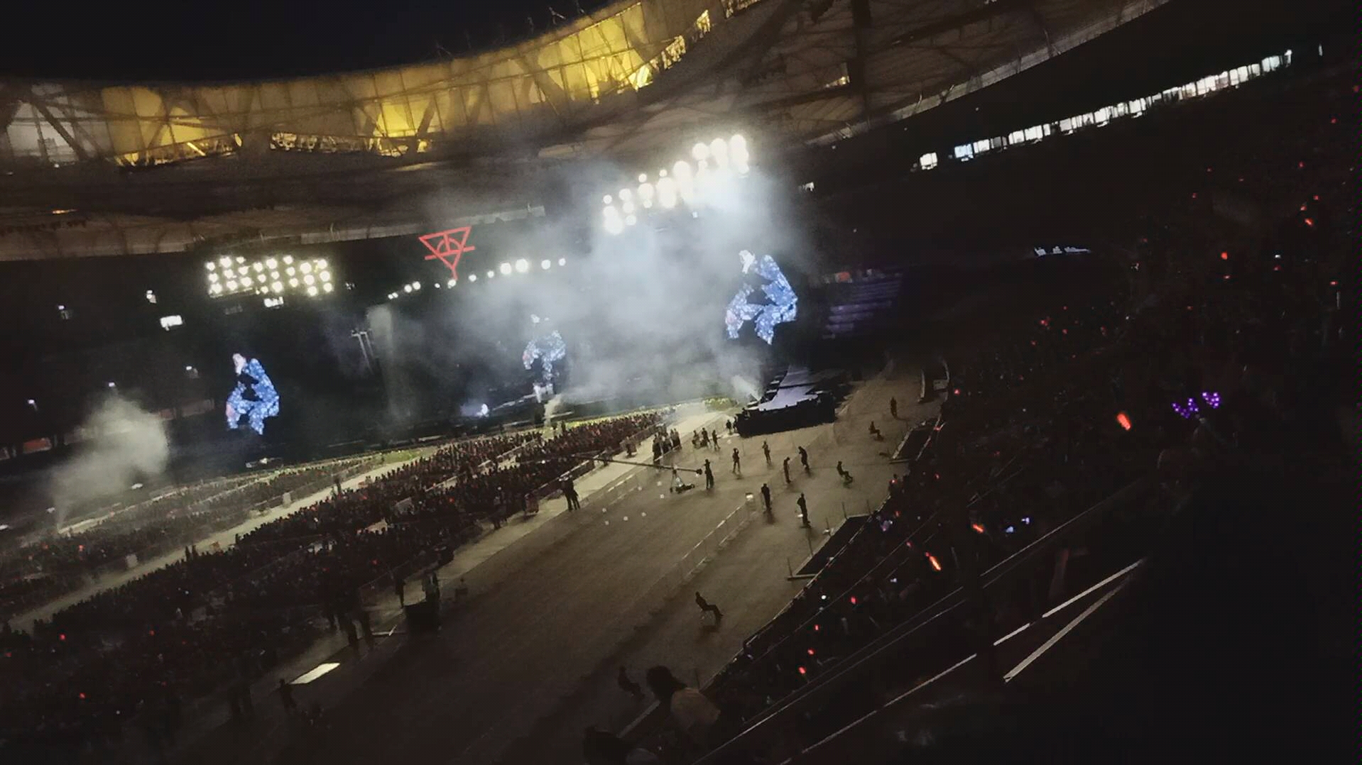 华晨宇9.8北京鸟巢火星演唱会感谢环节