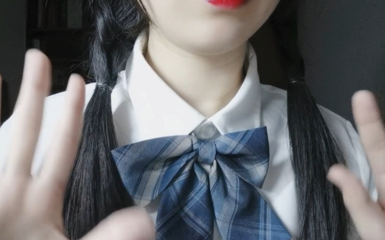 【助眠】温柔姐姐的轻语哄睡 手势引导催眠(含口腔音)