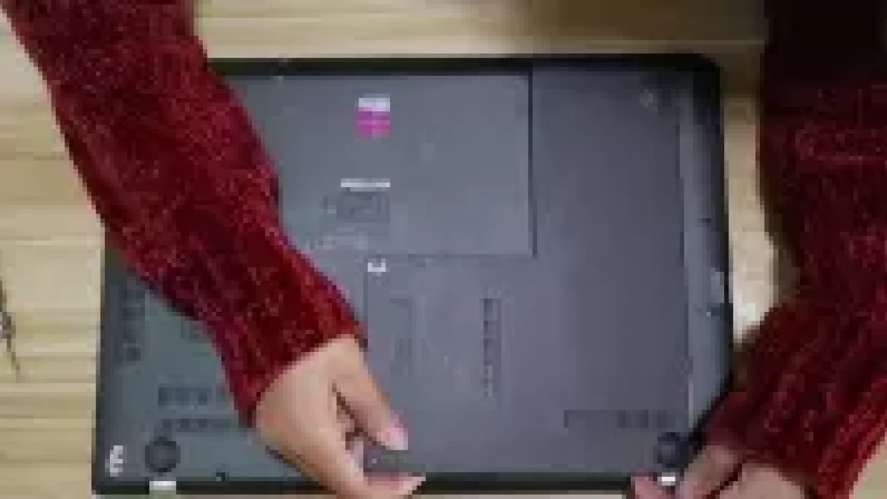 Thinkpad 联想E450笔记本更换键盘教程