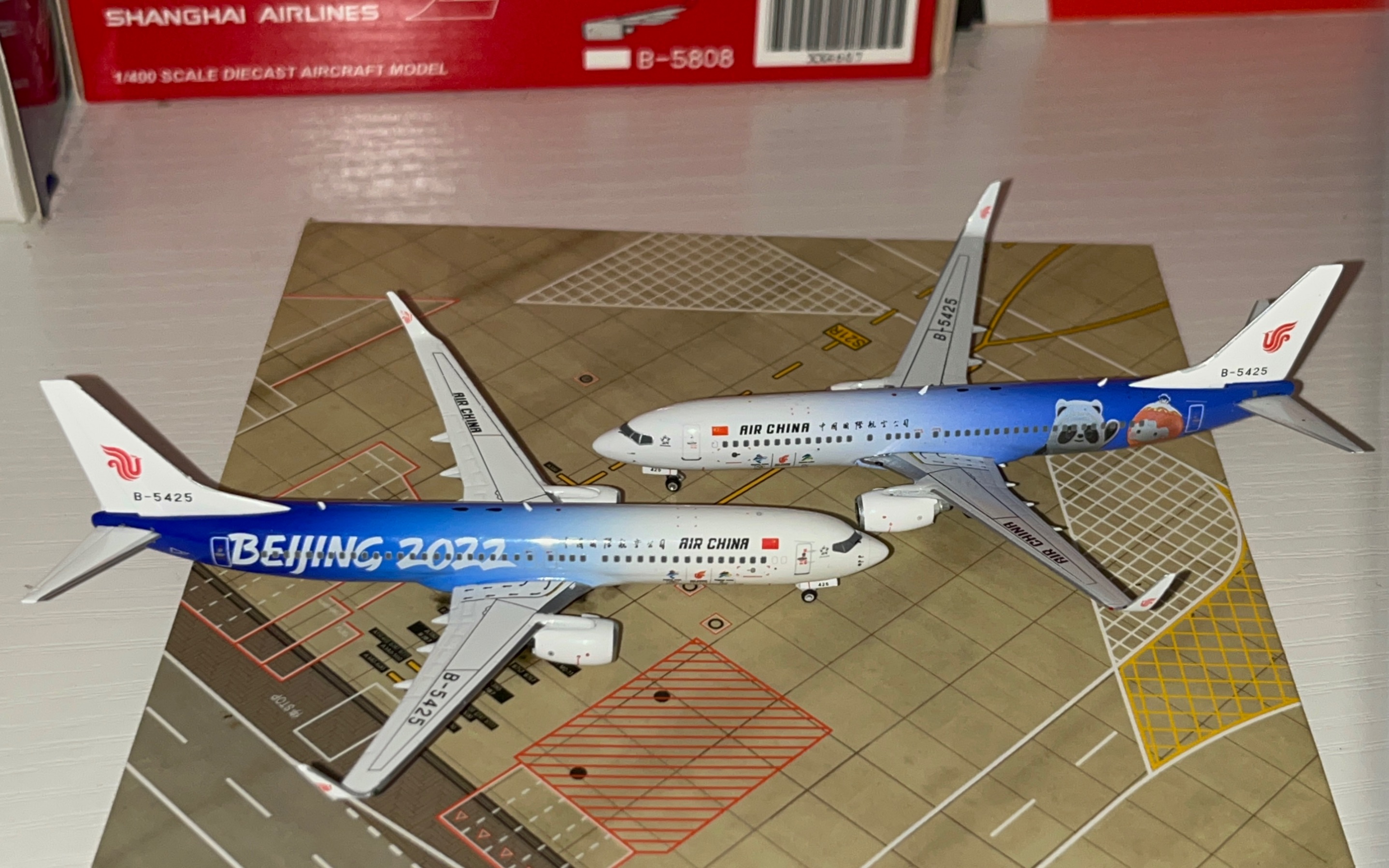 ng model 中国国际航空737-800冬季奥运会彩绘(对比ph)飞机模型1/400...