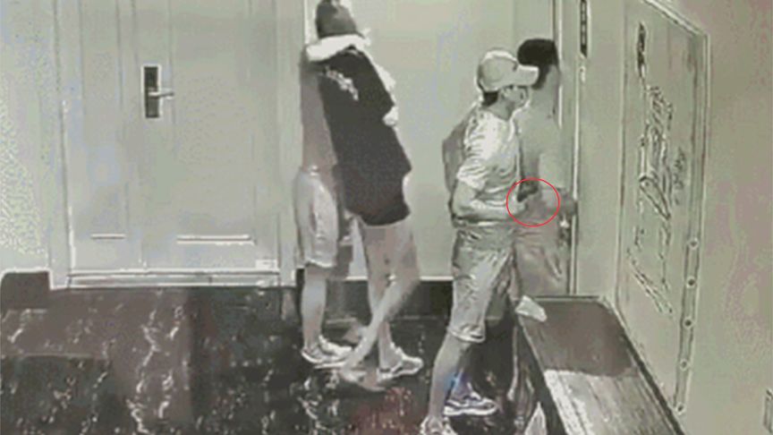 监控曝光!中国情侣在柬埔寨生前最后画面 疑遭杀手用枪顶背劫持