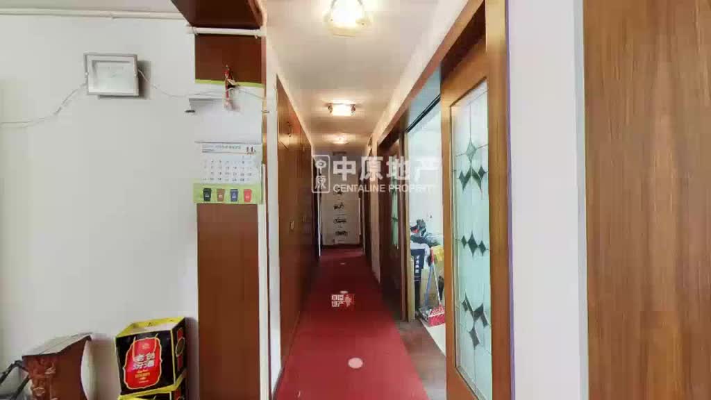 泰东公寓一首动迁房,没有增值税,南北通透,小区沿河位置,房子好看,...