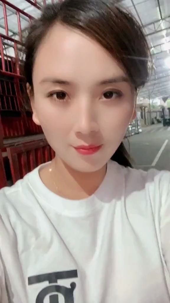 杭州美莱整形医院 和小孩现在又要开始辛苦的卡车生活了女司机记录...
