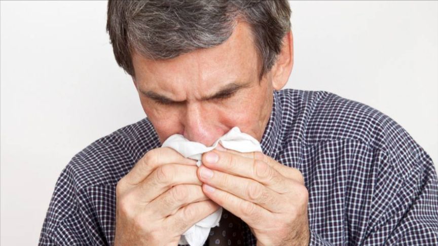 咳嗽,打喷嚏千万不能恐慌,提示:区分感冒和肺炎病毒的4种方法