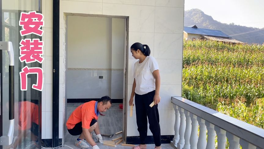 新房安装卧室门,这媳妇儿太能干,直言我能干的她也能干
