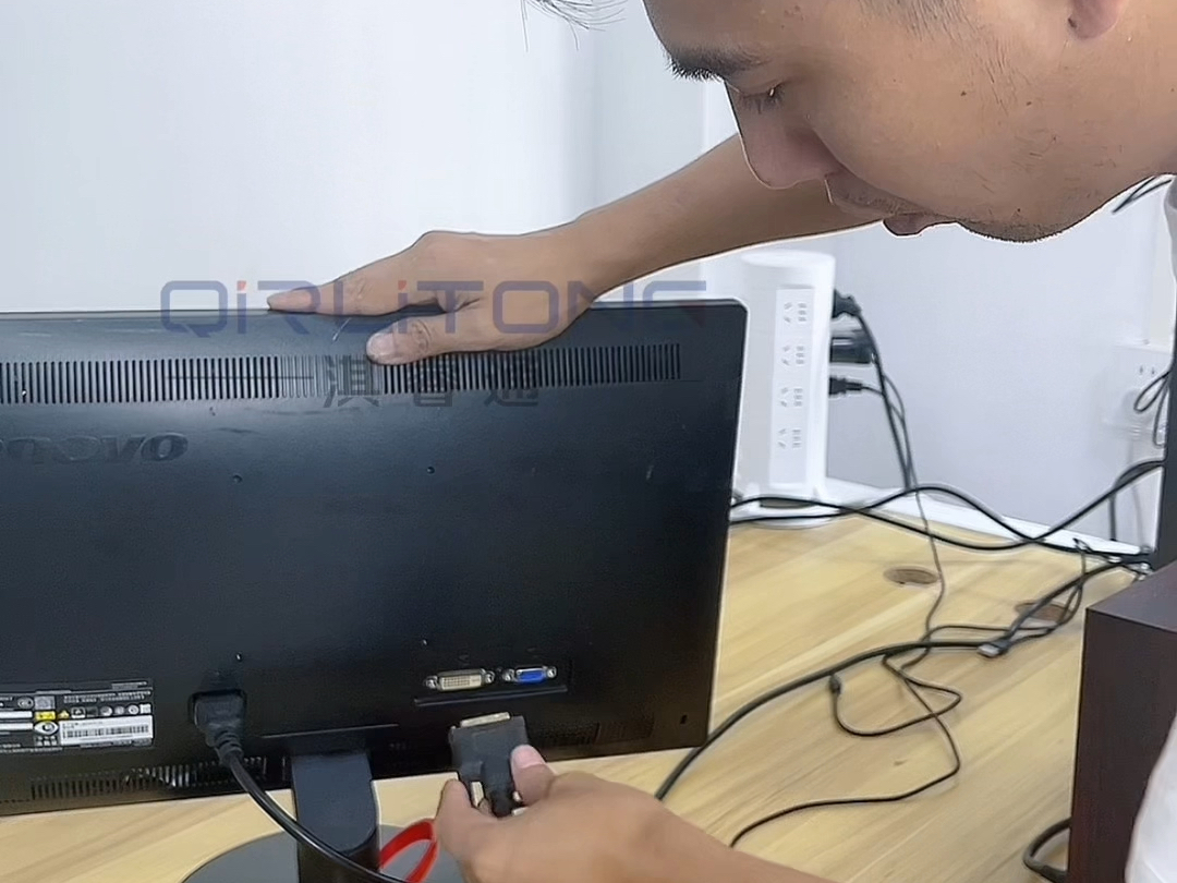 1. 哇!这款HDMI转DVI转换器带音频输出简直是我的救星!不仅可以连接...