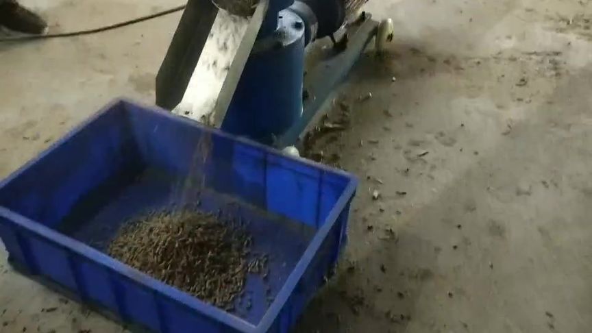 传统养殖想致富难上难,有了这台新设备养殖多赚钱