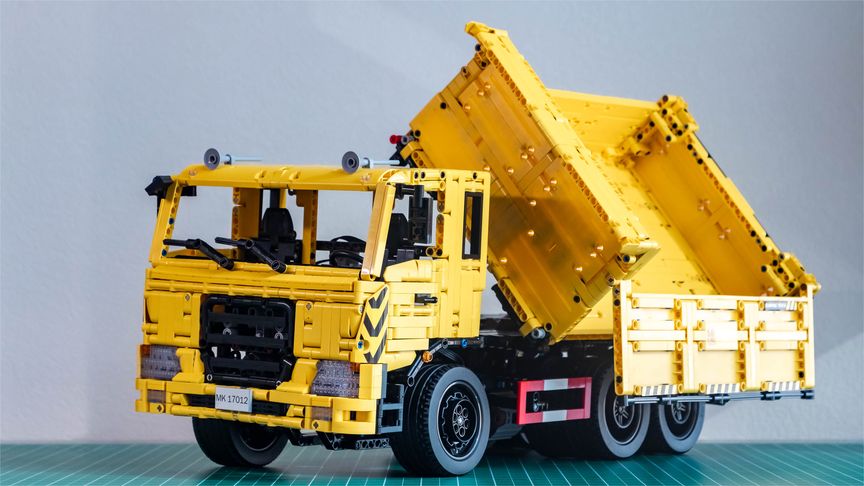 宇星模王17012三向自卸车@宇星模王MOULDKING