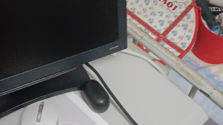 直播用的台式电脑显示器废了,我只能用笔记本电脑给你们播了。时间...