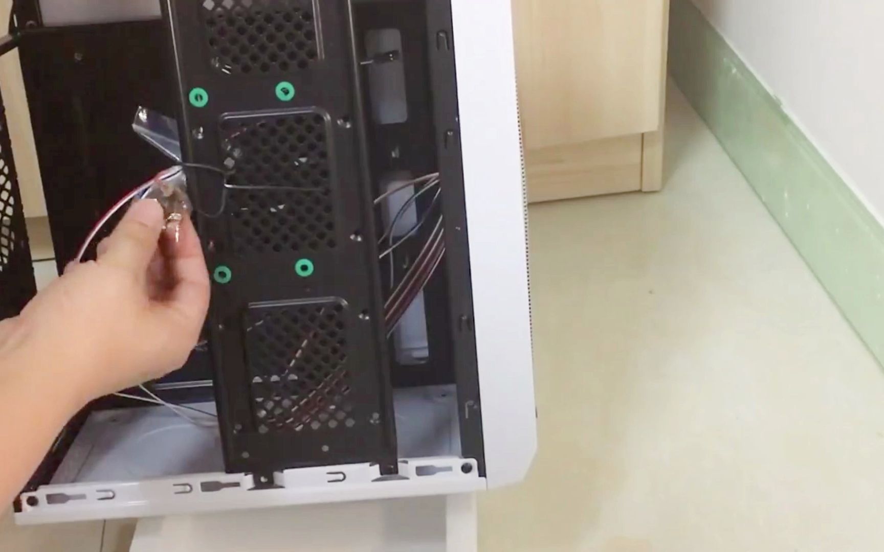 【机箱】几十元的桌面摆放型紧凑MATX机箱推荐,包含2款,第二款稍贵...