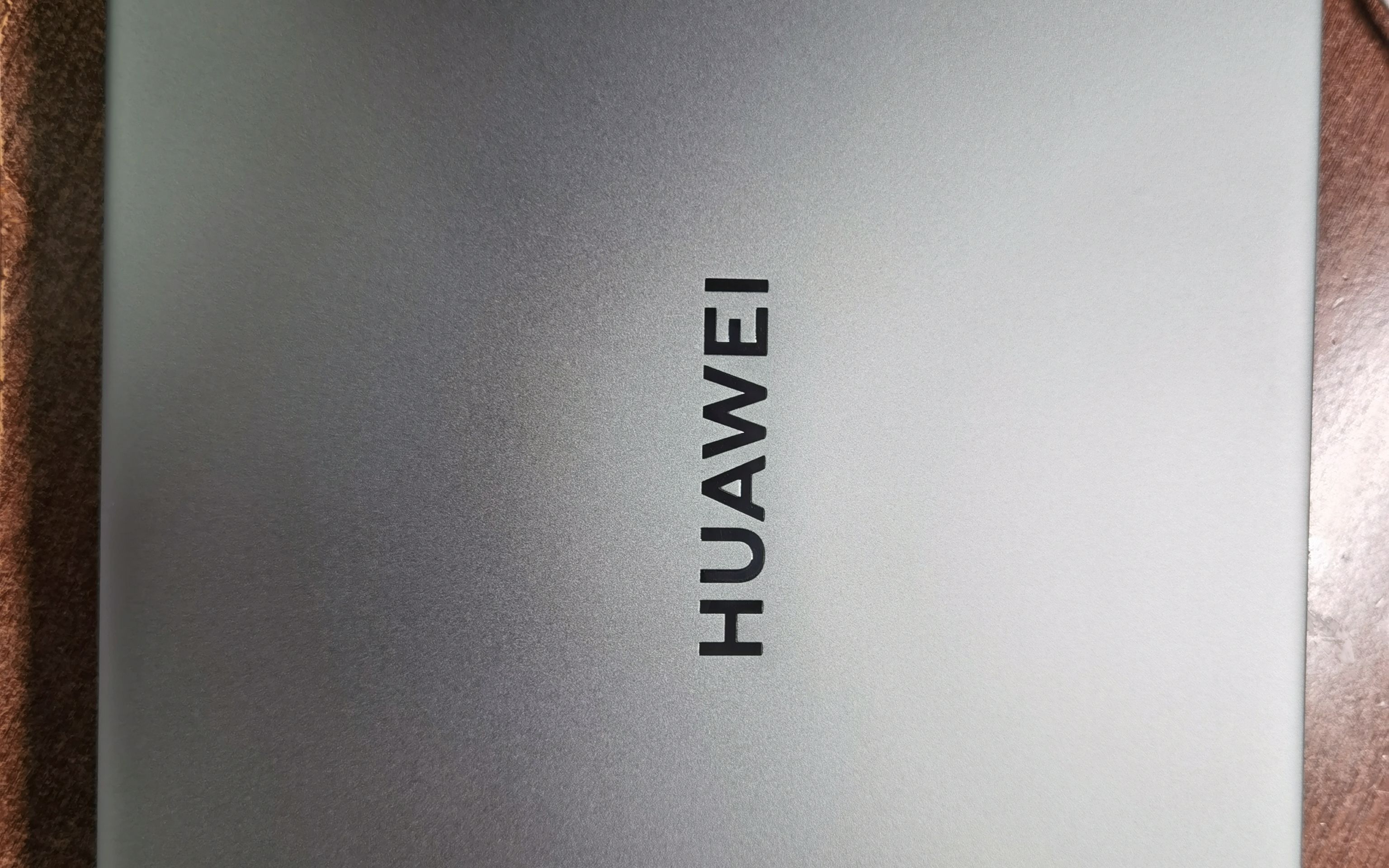 不会吧不会吧,2022年年中了,还有人买华为matebook14s? 开箱+激活~
