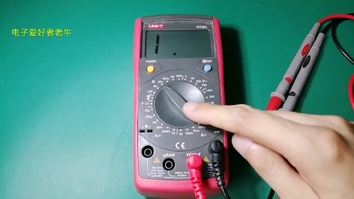 万用表有一个很实用的隐藏功能百分之九十九的人不知道