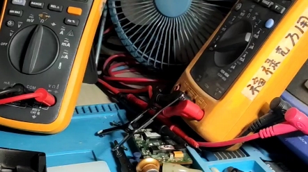 华硕Vega64显卡维修