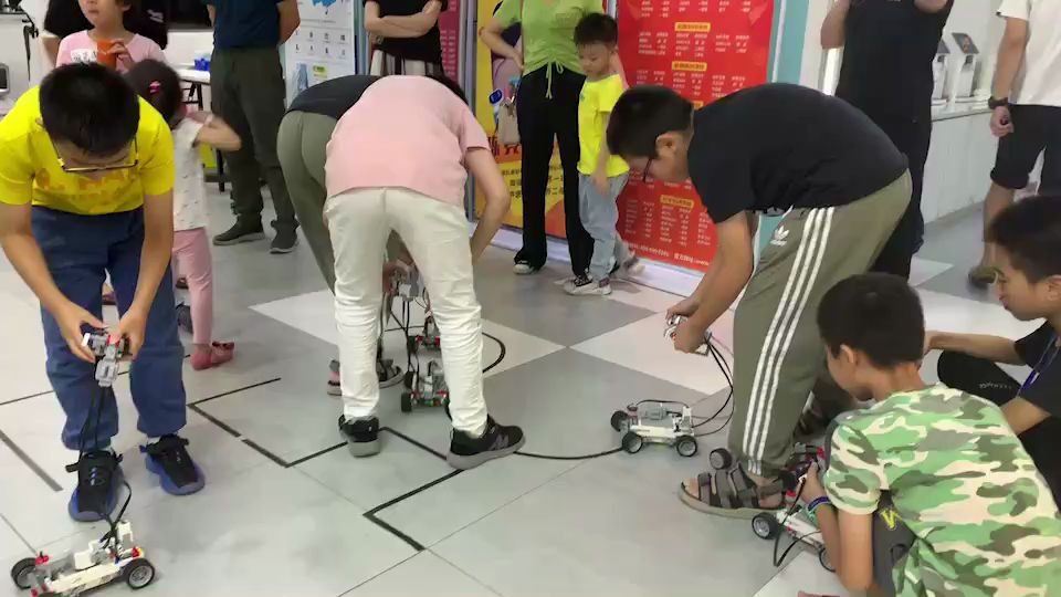 乐高EV3智能小车:倒车入库