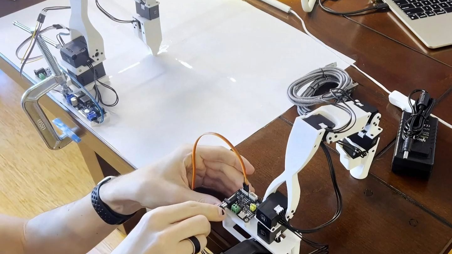 【硬核开源】如何用AI让低成本机械臂学会抓取?模仿学习实战拆解