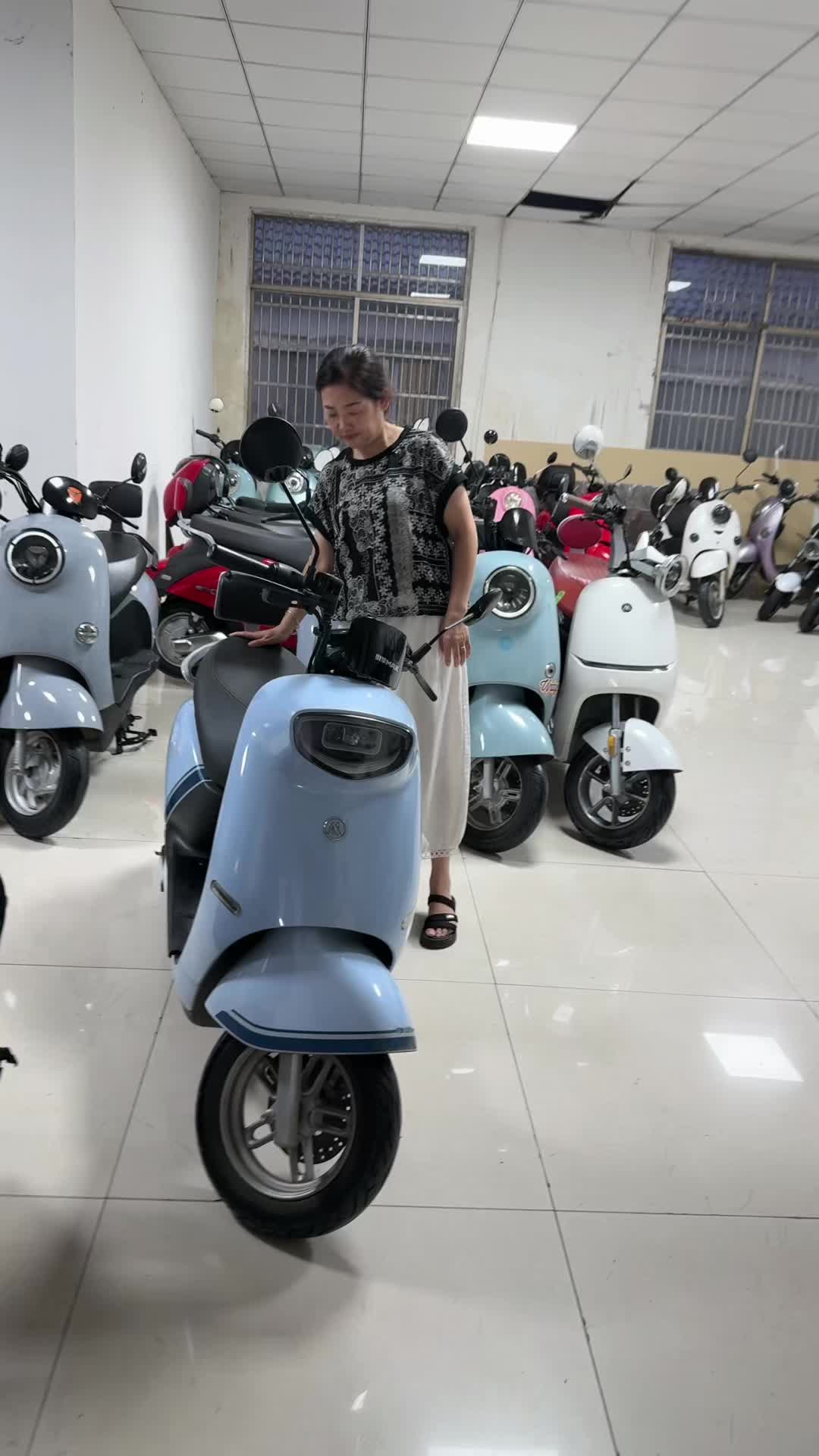 二手小宝马继续走单#爱了爱了 #安全骑行 #电动自行车 爱玛