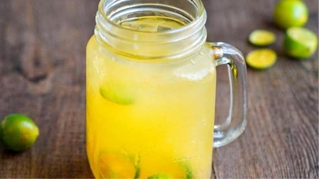 秋天,这水果正当季,加点柠檬煮一煮,清热润肺,增强抵抗力