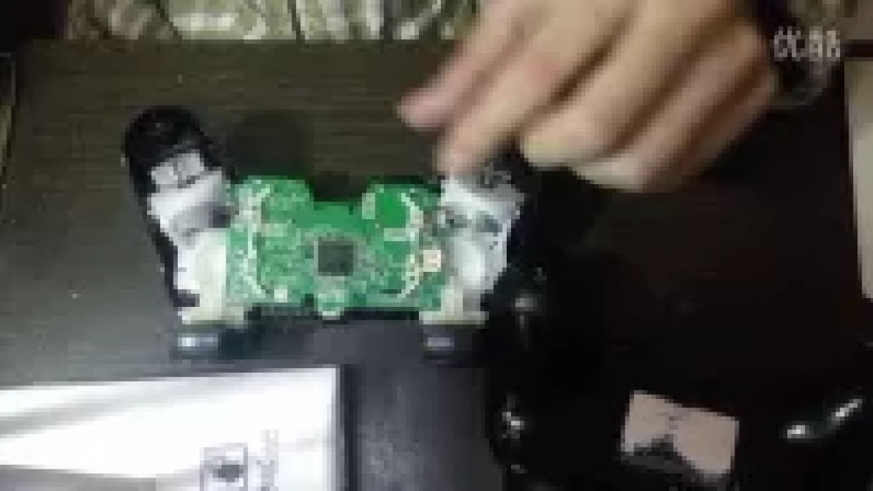 关于PS3手柄晃动后按键乱跳问题的修复