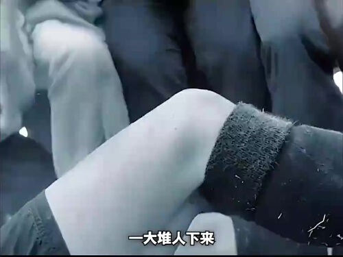 男人竟然被队友陷害断了腿
