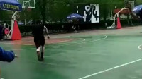 看看篮球体校的考核最低标准吧,秒,反正我是过不了!