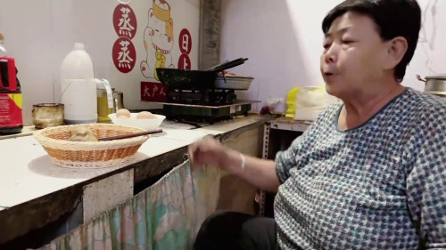 投资100000和前夫创业,高薪聘请他当总经理。婆婆当场把桌子掀了