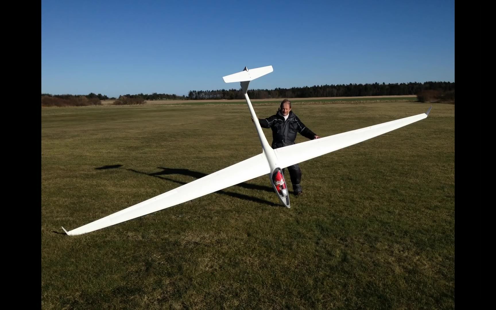 【航模】1/3比例 6m翼展复材滑翔机DG800制作(幻灯片)