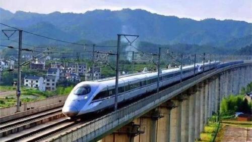 高铁从北京到上海,一路上消耗多少度电?说出来可能都不信