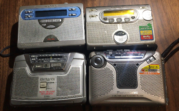 ...的立体声磁带收录机对比索尼GX410 Gx300松下RQ A320 爱华JS380