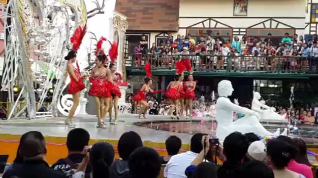 泰国特色“人妖表演”