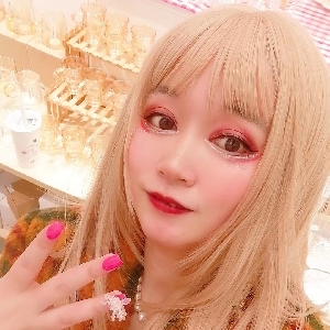辑小姐Aurora 