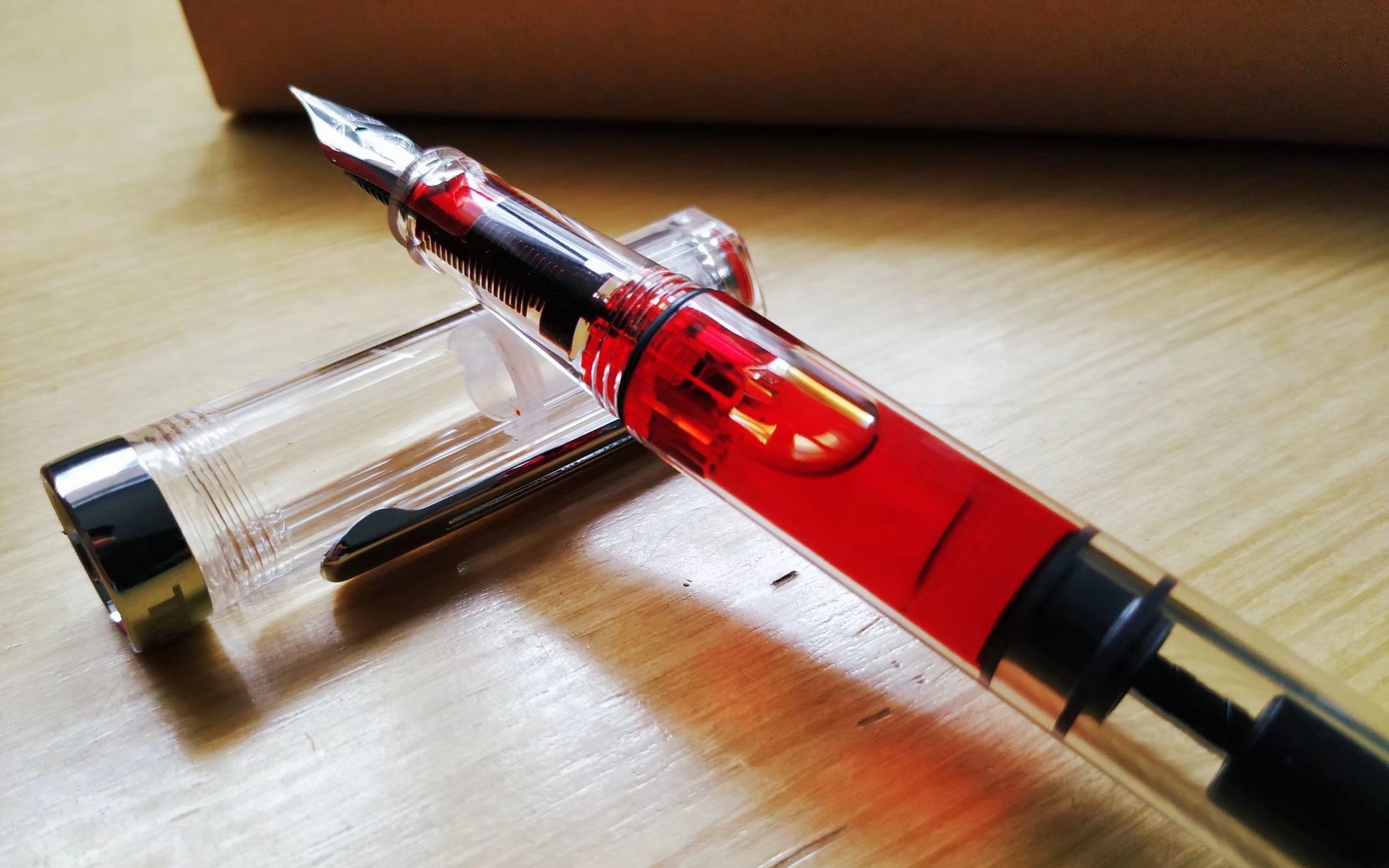 沙雕高中生保养钢笔差点让钢笔领盒饭