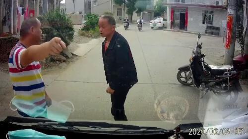 只要出脚隐秘,行车记录仪就拍不到了