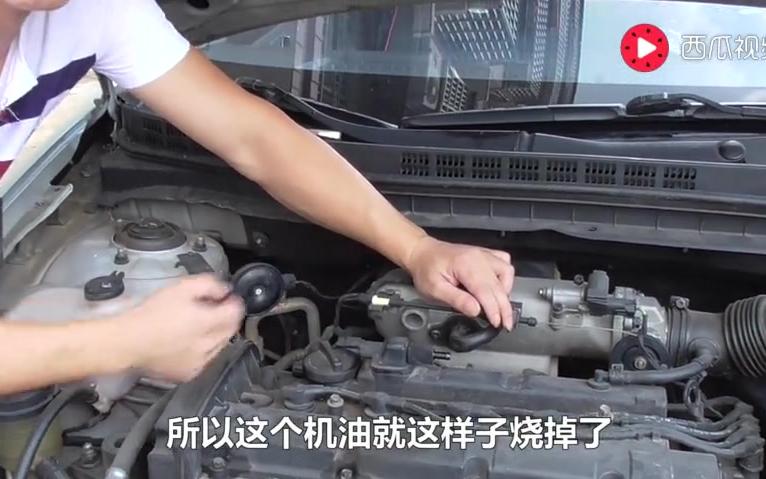 汽车排气管出蓝烟怎么办?说不定就是它的问题,很少有人知道