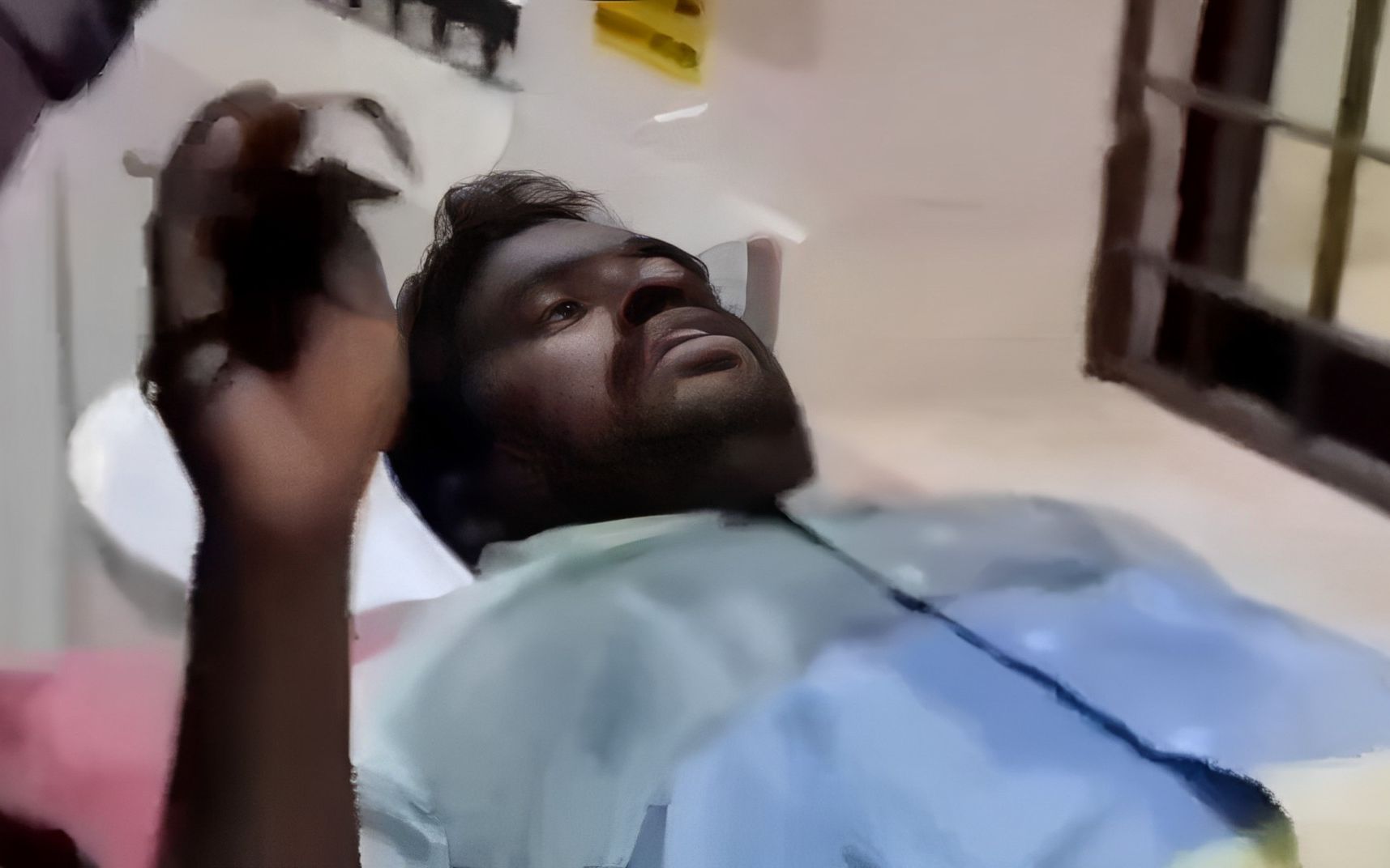 狂犬病发作的典型表现,一旦出现几乎没救