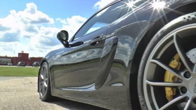 自己洗车千万不要做这几件傻事!洗错了车漆就坏了