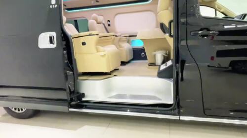 进口大海狮凯萨皇冠版!七座豪华商务车,移动总裁办公室