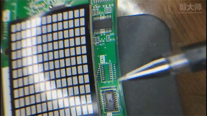 富士达电梯轿厢显示板不显示故障维修全过程