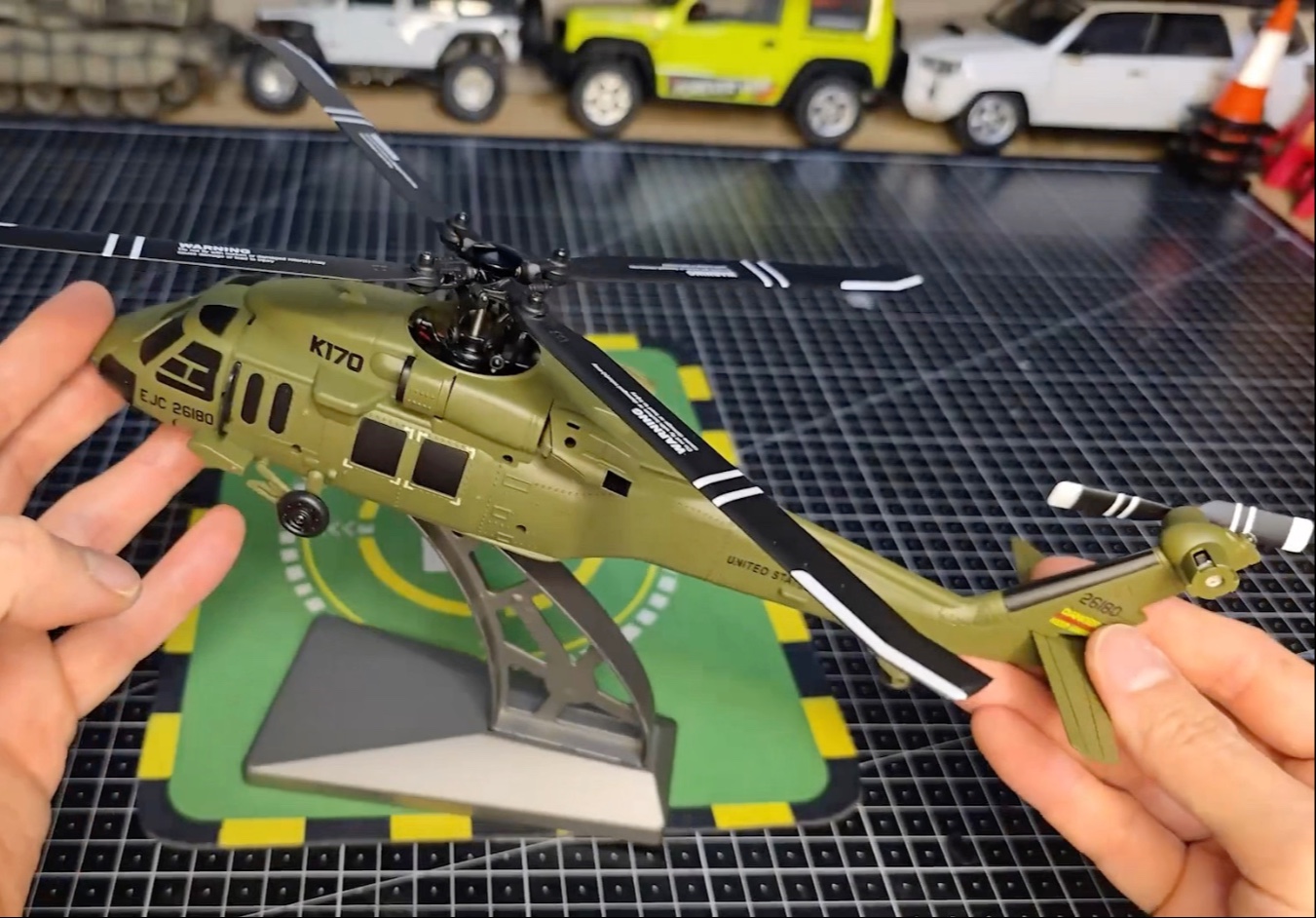 黑鹰直升机开箱演示视频