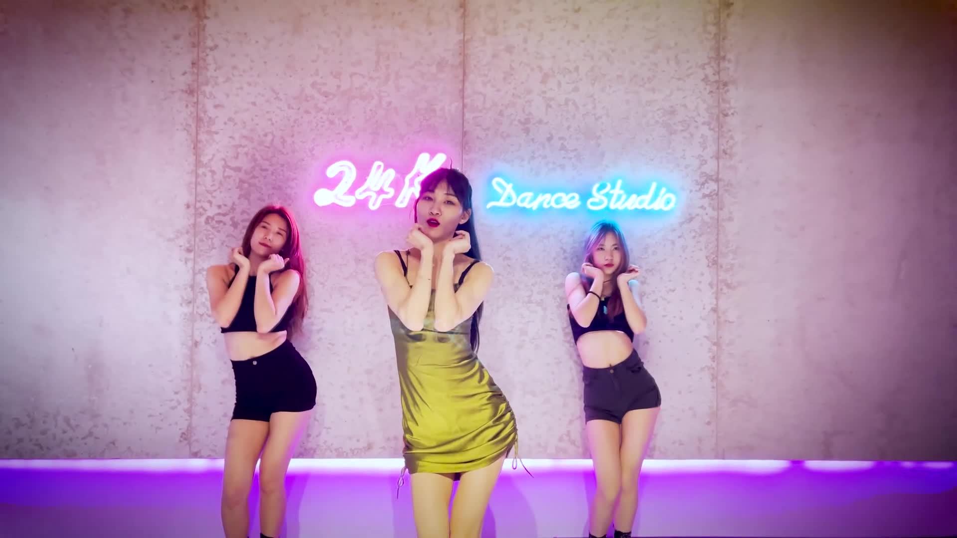 夏天不得不跳的舞蹈 JENNIE《SOLO》