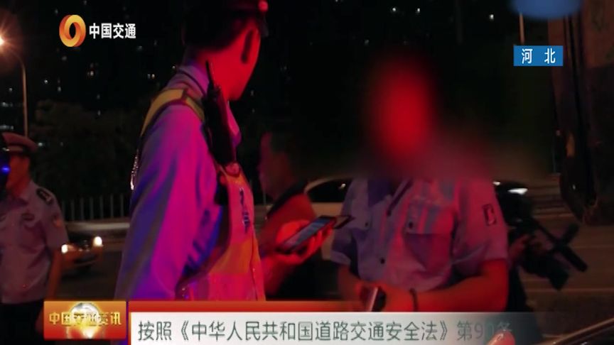 城管查违法车辆,对影响交通环境车辆拦截处罚,渣土车首当其冲!