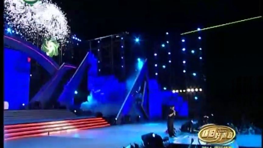 刘欢《弯弯的月亮》 现场版,高亢的嗓音,征服全场